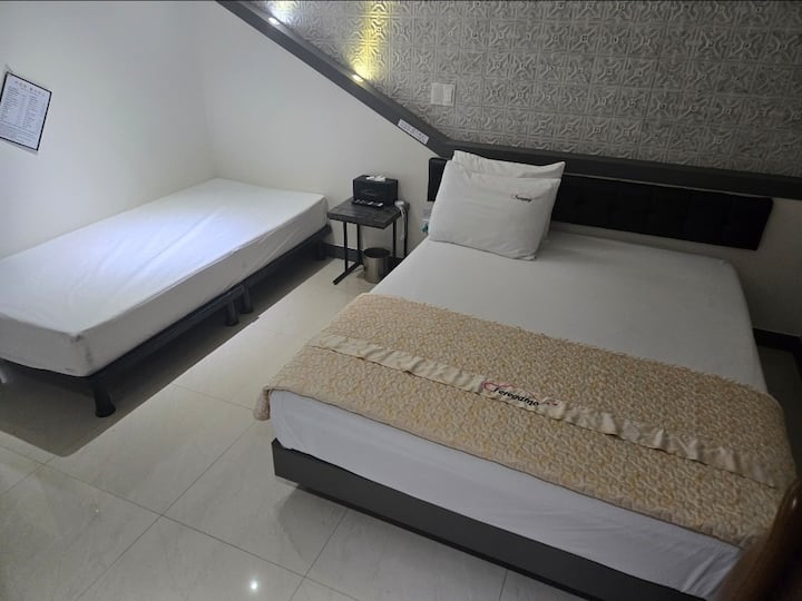 페르가모 비대면 1실1주차(투베드/ 킹+세미더블) - 중방동