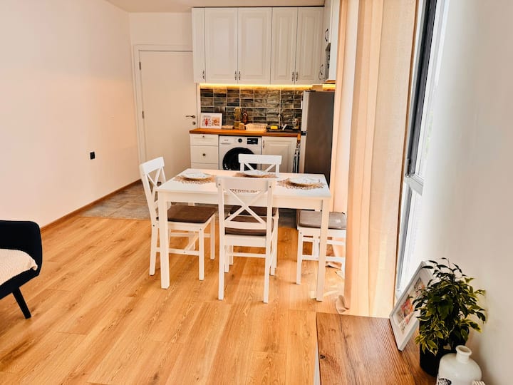 Charming, Sunny & Brand New Flat - Plovdiv