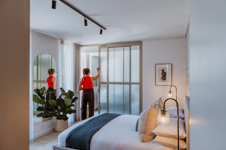 Elegant Green Point Apartment |The Blom Collection - Camps Bay