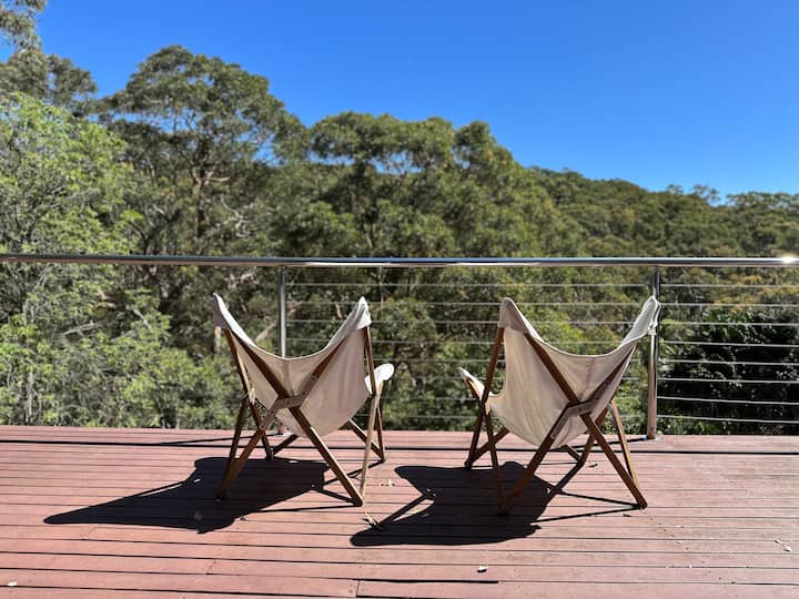 Spacious Contemporary Home In Tranquil Setting - Cronulla