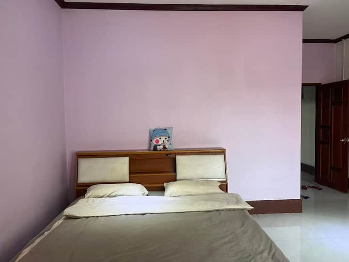 万象绝佳的家庭房和团队房 - Vientiane