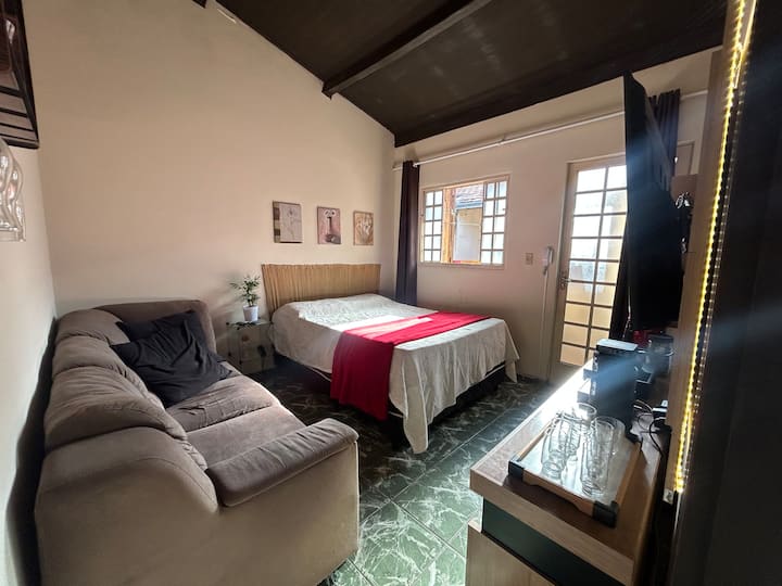 Studio Completo Com Tv, Xbox + Café - Itajubá