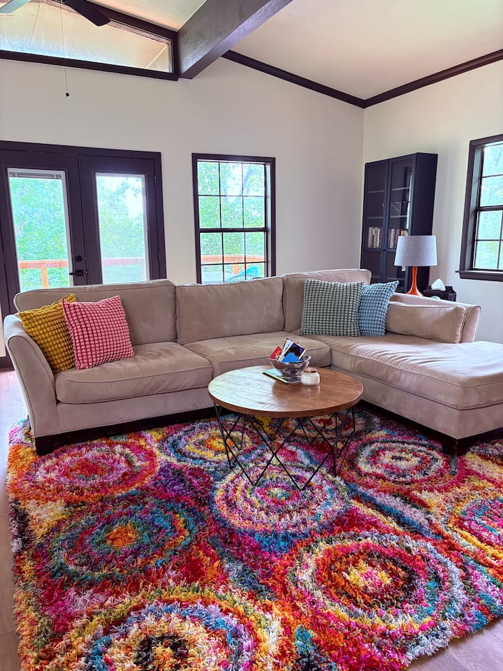 Modern Mountainside Cabin - Bella Vista, AR