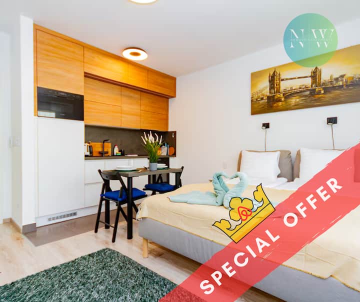 Little Pearl In The City W Ac By Nw - Budapest