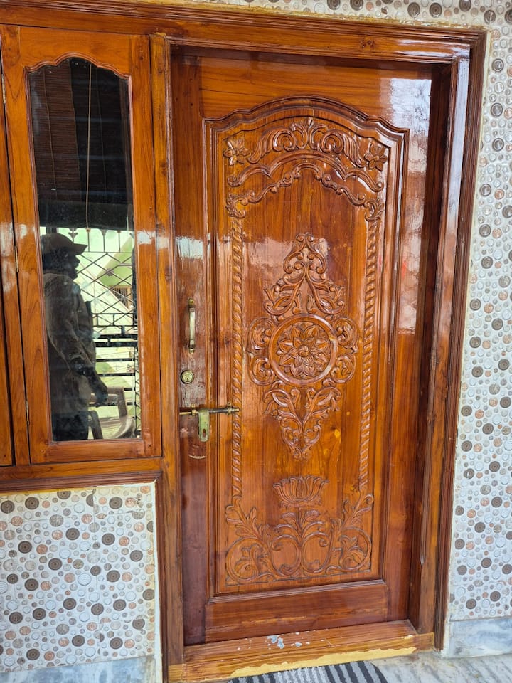 Home Beyond Home(2 Bed Rooms Ac)- Gandhinagar, Bza - Vijayawada