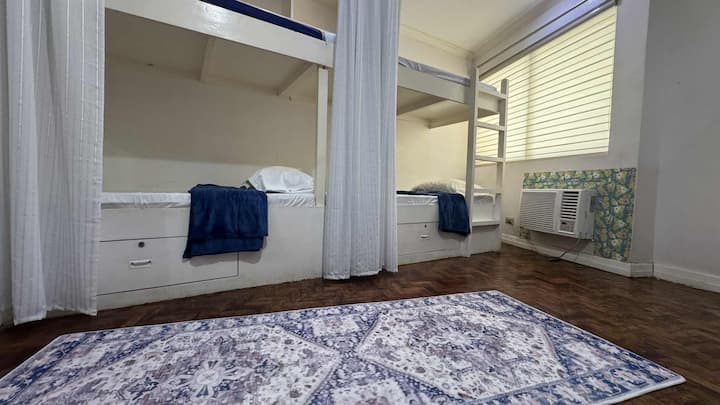 Makati Palm Tower Transient - Pasay