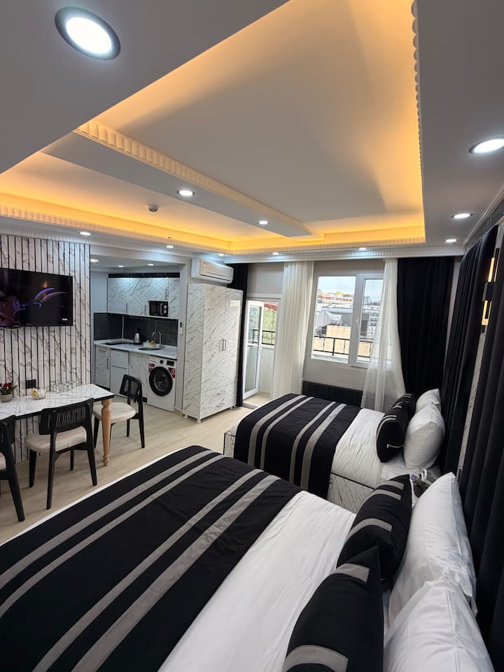 Appartement De Deux Chambres Avec Cuisine Et Balcon à Taksim - Istanbul