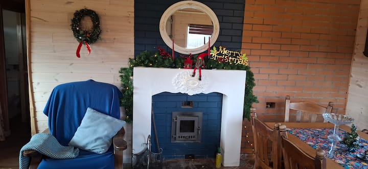 Namelis Dviems Su Pirtele - Lituania