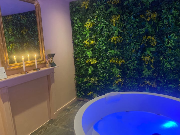 Suite Romantique Avec Jacuzzi "Love Room" - Breteuil