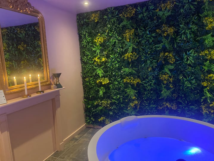 Suite Romantique Avec Jacuzzi "Love Room" - Breteuil