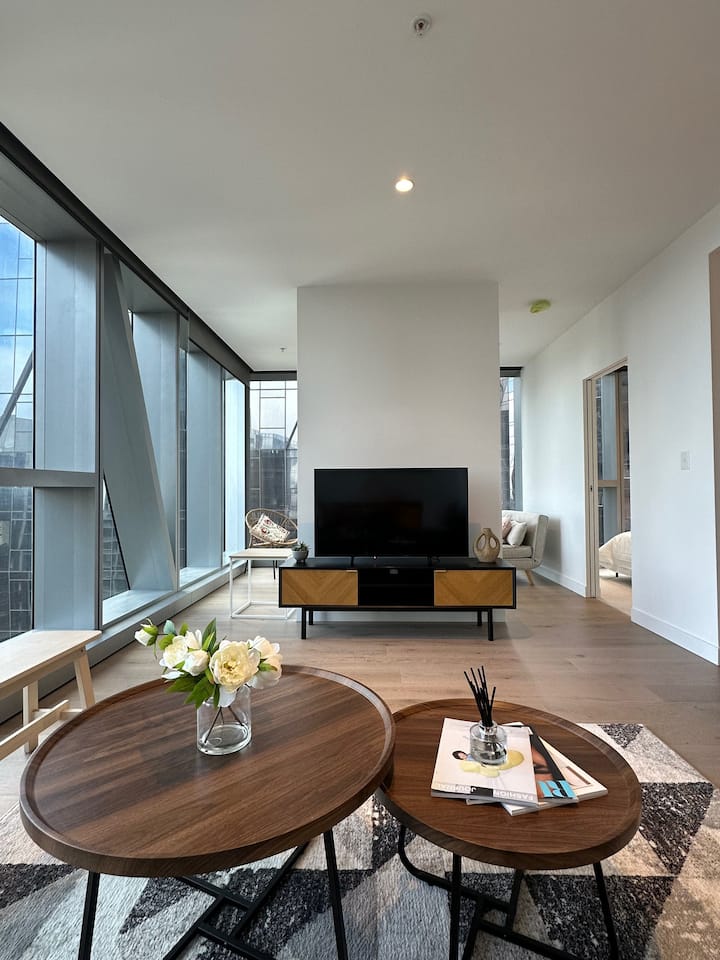 Luxury Cbd Apartment • Gym • Pool • Skyline Views - Williamstown
