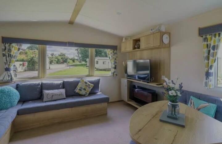 Caravan 6 - Blackmoor Farm - Narberth