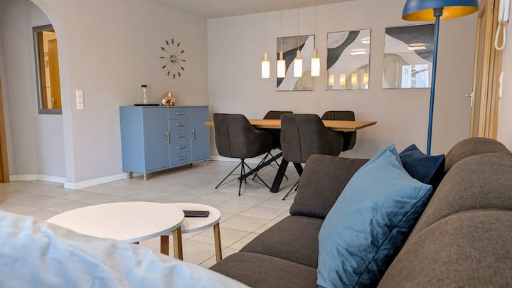 Balconies, Parking & City Access - Filderstadt