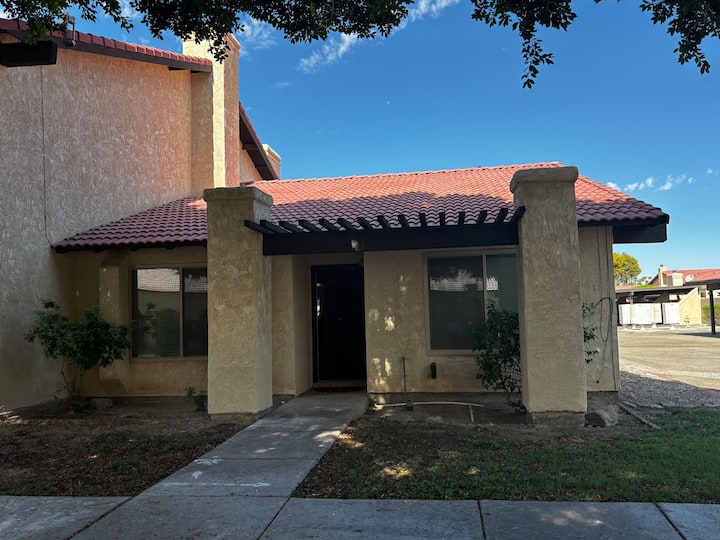 A Place Of Peace And Happiness - 유마