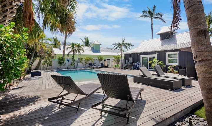 Heated Pool! ~New!~steps To The Beach! Lime Fish - Holmes Beach, FL