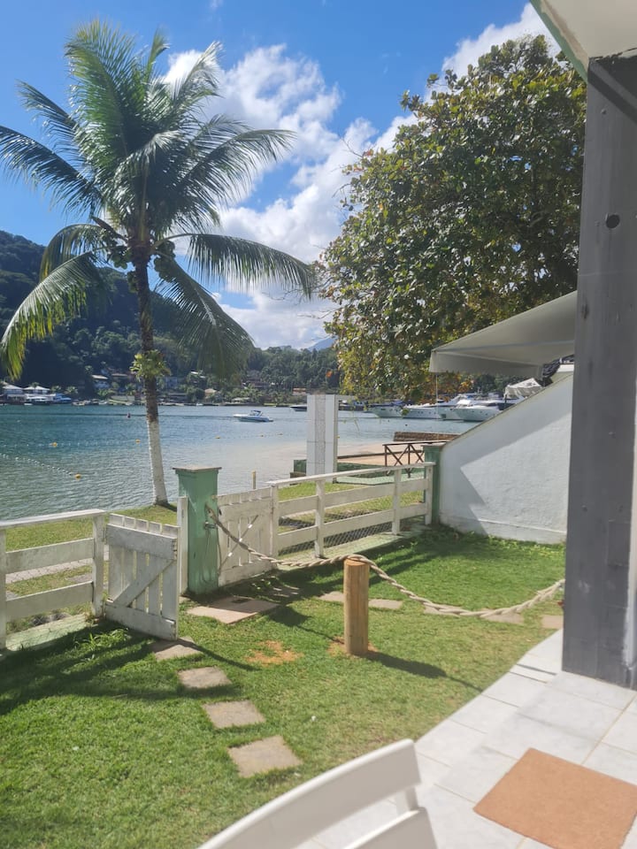 Apartamento Frente Praia Angra - Angra dos Reis