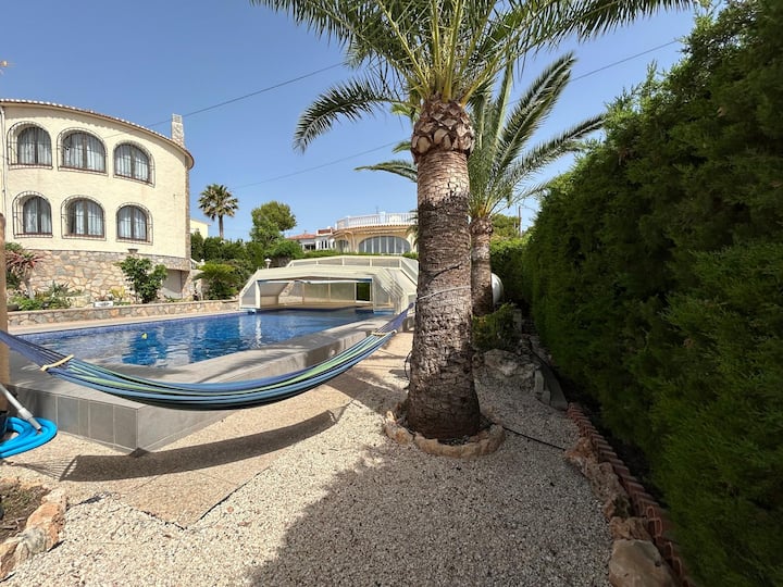 Lindo Chalet Con Piscina Privada - Calp