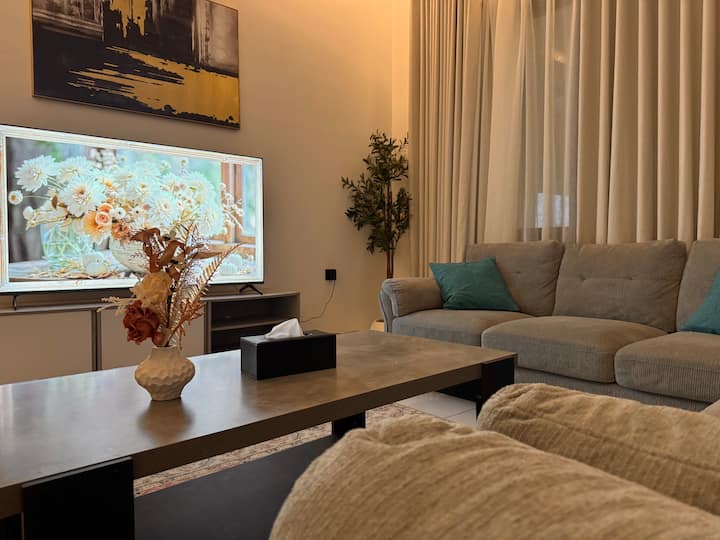 جناح مودرن 3 غرف نوم/7 أسرة /قريب من المطار&البحر - Jeddah