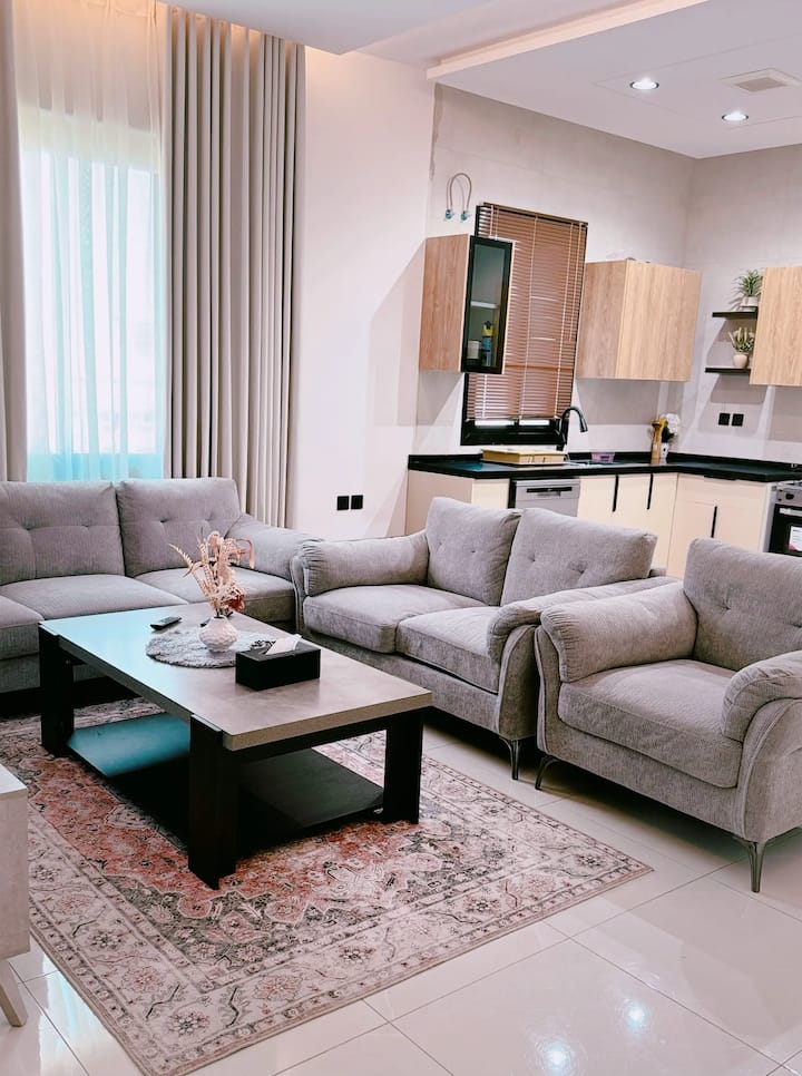 وحدة فاخرة [ 3 غرف نوم 6 اشخاص ] +غرفة خادمه بحمام - Jeddah