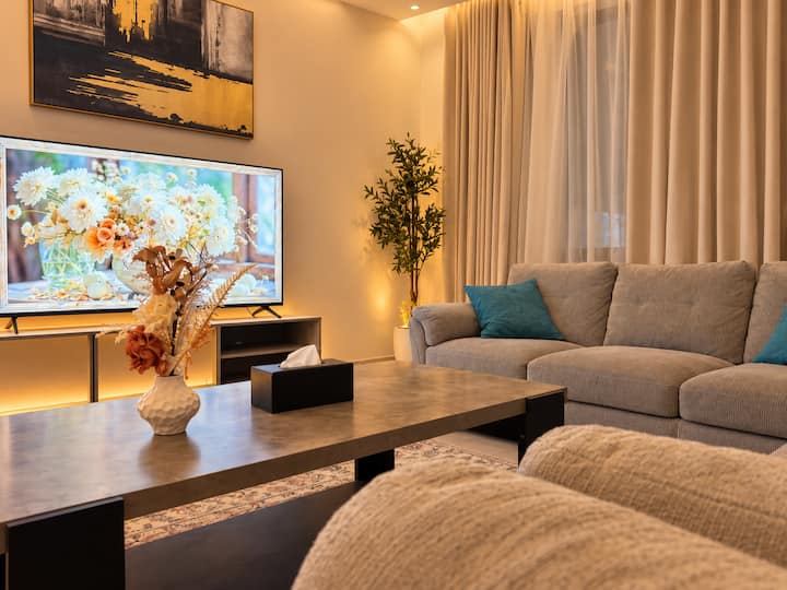 3br + Maid Room | 17 Min From Waterfront & U Walk - Jeddah