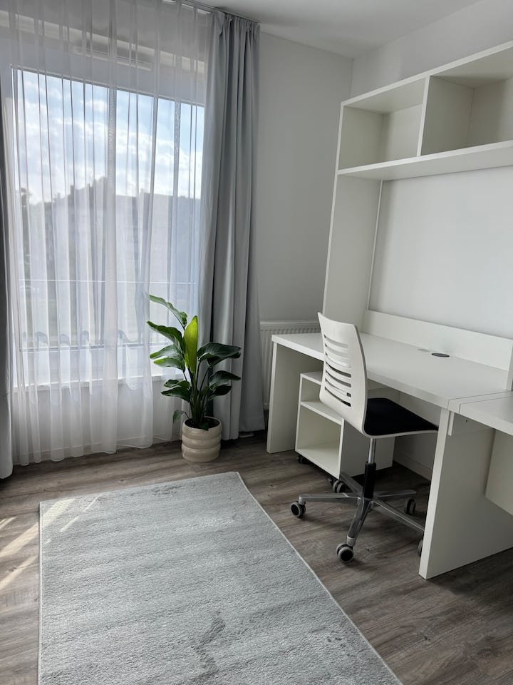 Top-lage! Möbliert & Modern - Düsseldorf