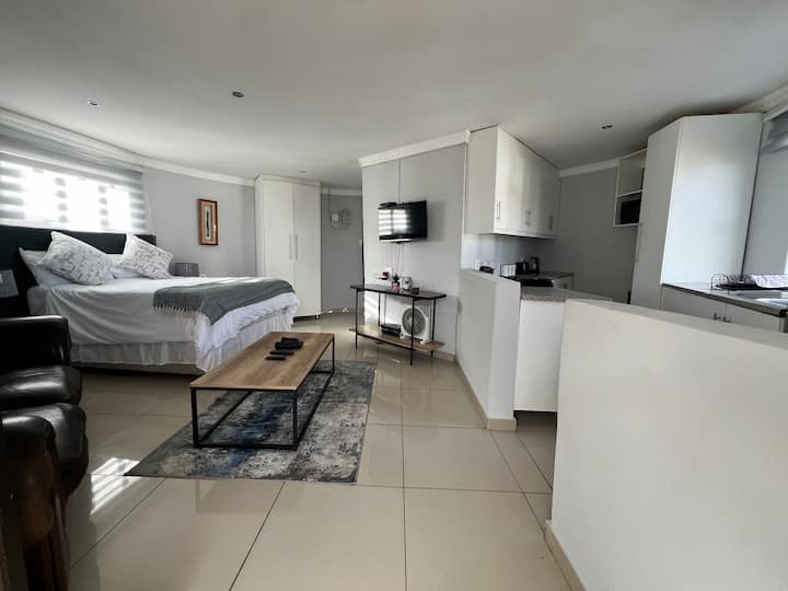 Beautiful Bachelor Unit With Seaviews - Port Saint Johns