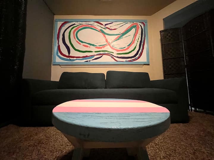 Slumber In The Rainbow Room! - Garland, TX