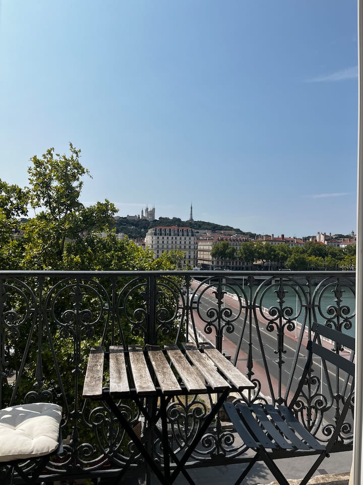 Mdg House: L'horizon Lyonnais - Lyon