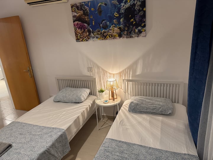 2 Bed 2 Bath Parking +Car Hire - Paphos