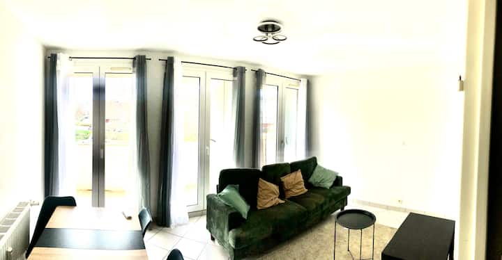 T4 Quetigny Place Centrale - à L'arrêt Du Tram - Arc-sur-Tille