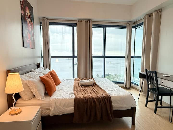 2br W/maids Room Manilabayview Near Luneta 21f - Manila