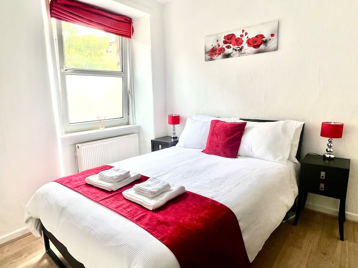 Ground Floor  Flat In Central Edinburgh - Leith