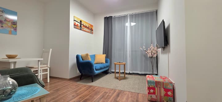 Easy Access By Metro, Affordable - Wien