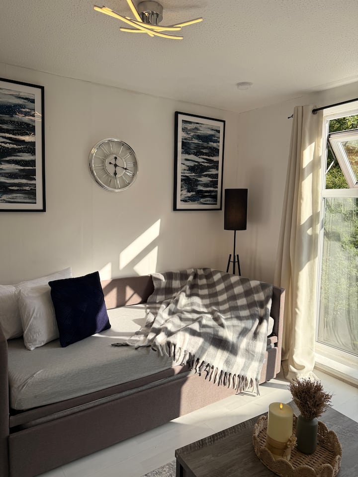 Flat In Manchester - Bright Garden Dudley's Dove - Manchester