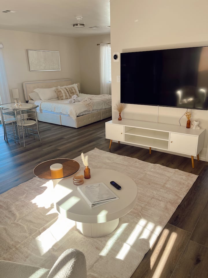 Private Casita At Netflix - Albuquerque, NM