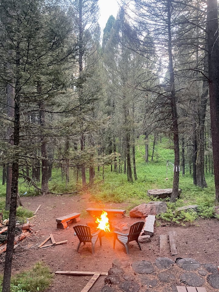 Greene Lodge At Island Park -Hot Tub, Swings, Fire - Island Park, ID