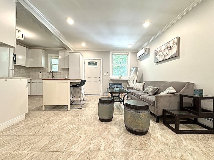 Private 2br Retreat + Office - Worcester, MA