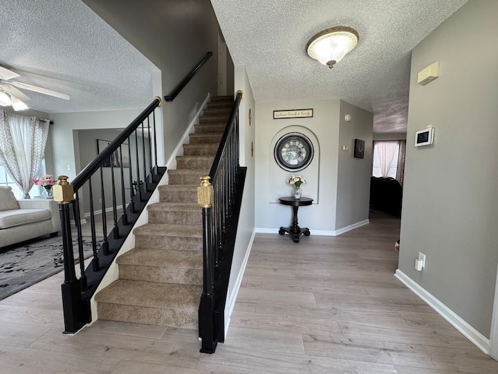 Modern 4br • 2.5ba Family Stay - Yorktown, VA