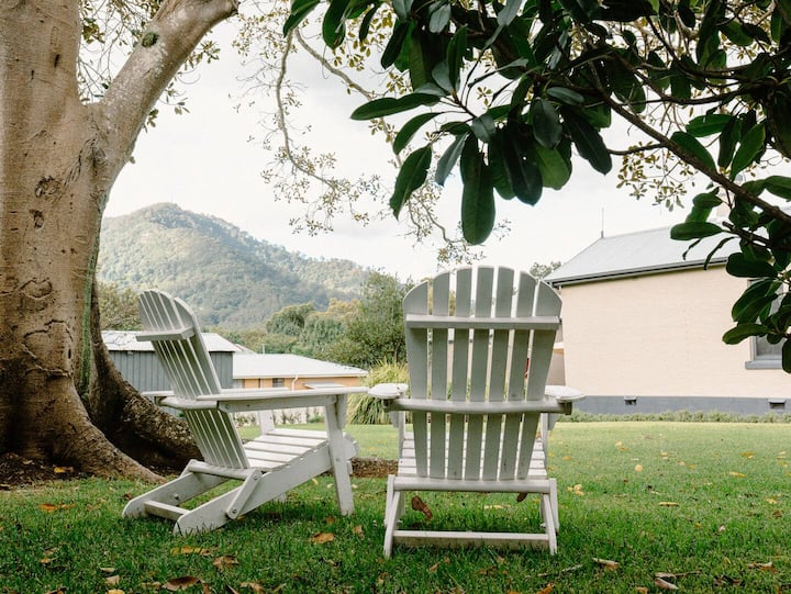 The School House And Garden - Nowra