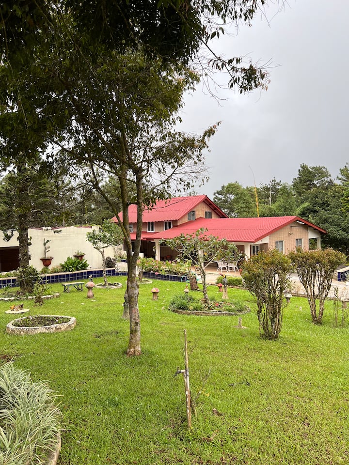 Cozy House, Beautiful Garden, Altos De Cerro Azul - Panama City