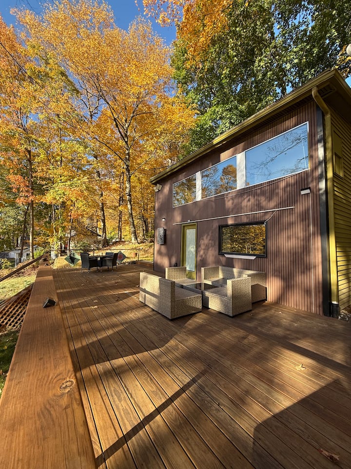 Peaceful Modern Lakeview St Newly Remodeled ! - Brewster, NY