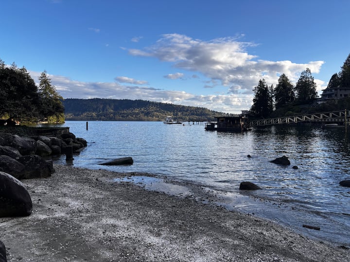Cove Lookout - Large 2bd - Water + Parks Adjacent - Mount Seymour