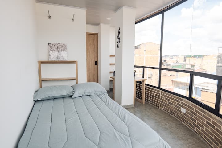 Habitación 02 Con Baño Privado, Muy Central - Bogota