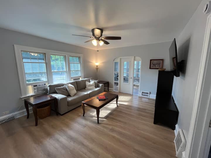 Beach Town Bungalow - Sheboygan, WI