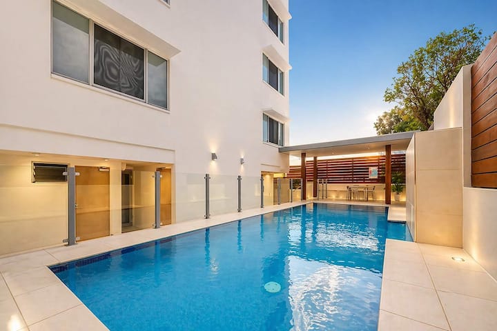 The Strand Beachfront Apartment, Townsville - Townsville