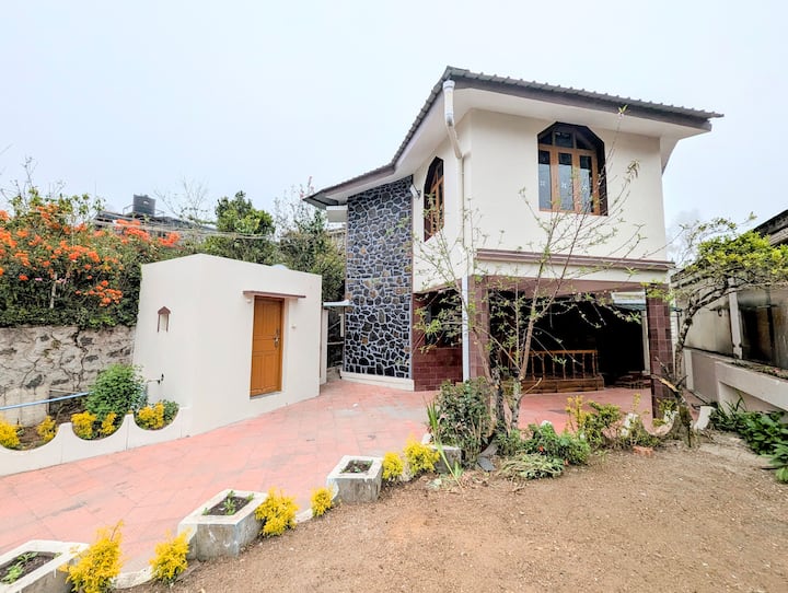 Centrally Located 5 Br Private Villa-teak Tales - Kodaikanal