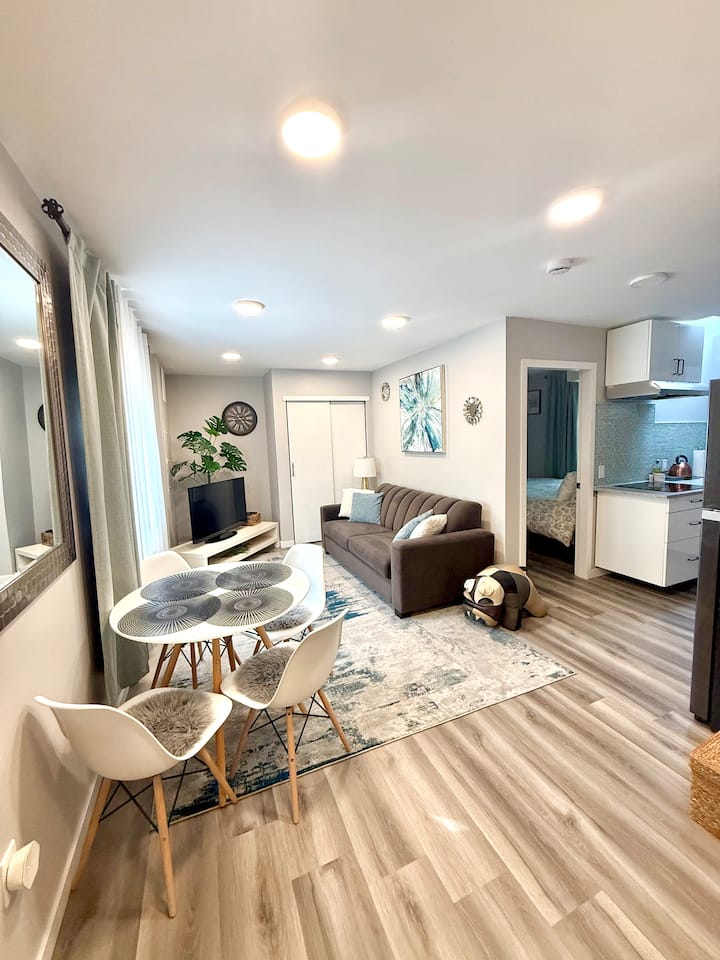 1-bedroom Private Entry Suite - Maple Ridge