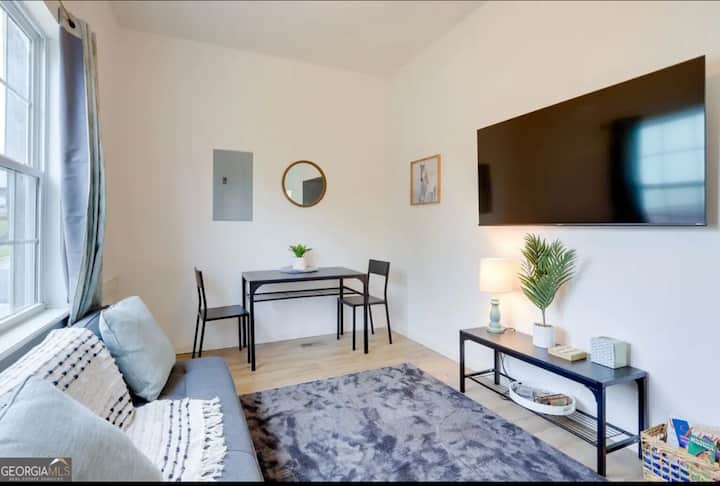 2br W/yard, Smart Tv-near Mercer, Parks & Downtown - Macon, GA