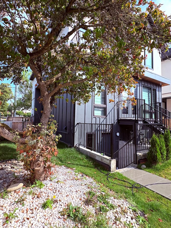 Private Comfy 2br Suite Near Yvr - Vancouver