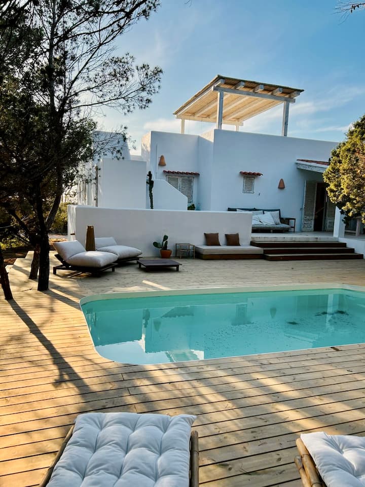 Villa Entièrement Rénovée Avec Piscine - Es Pujols